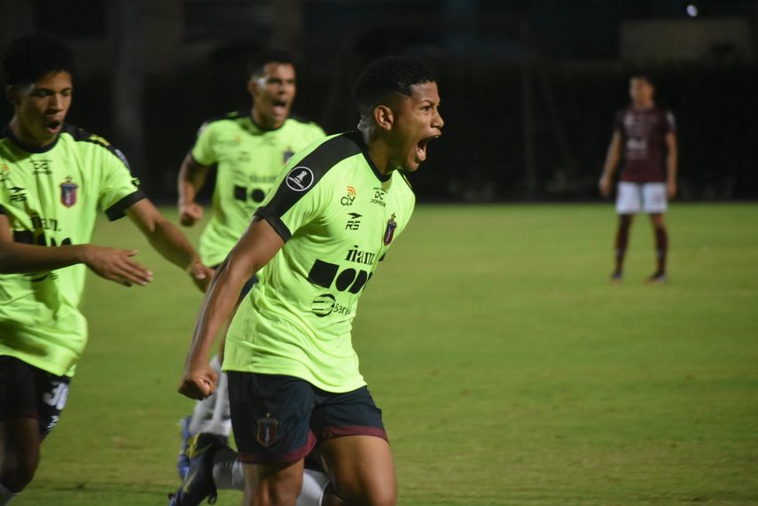 Alberto Quintero e Iván Anderson anotan con Universitario y Monagas