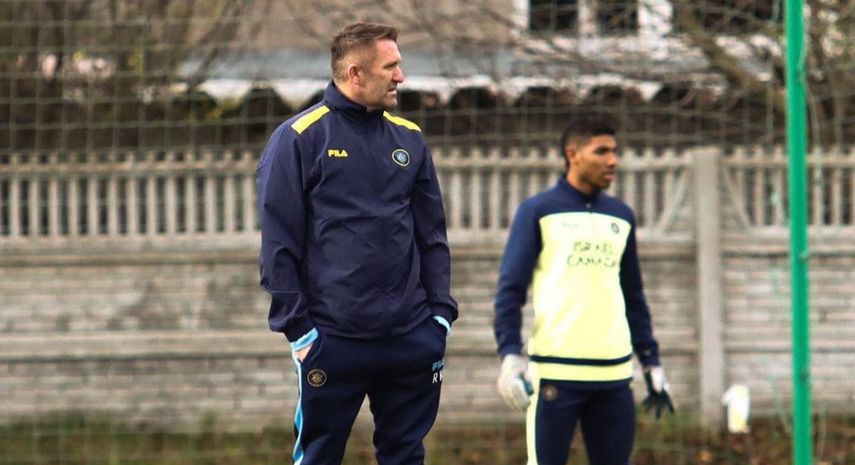 Conference League: Orlando Mosquera y Eduardo Guerrero salen titulares