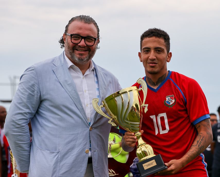 Ángel Orelien y el deseo de ser el mejor 10 de Panamá