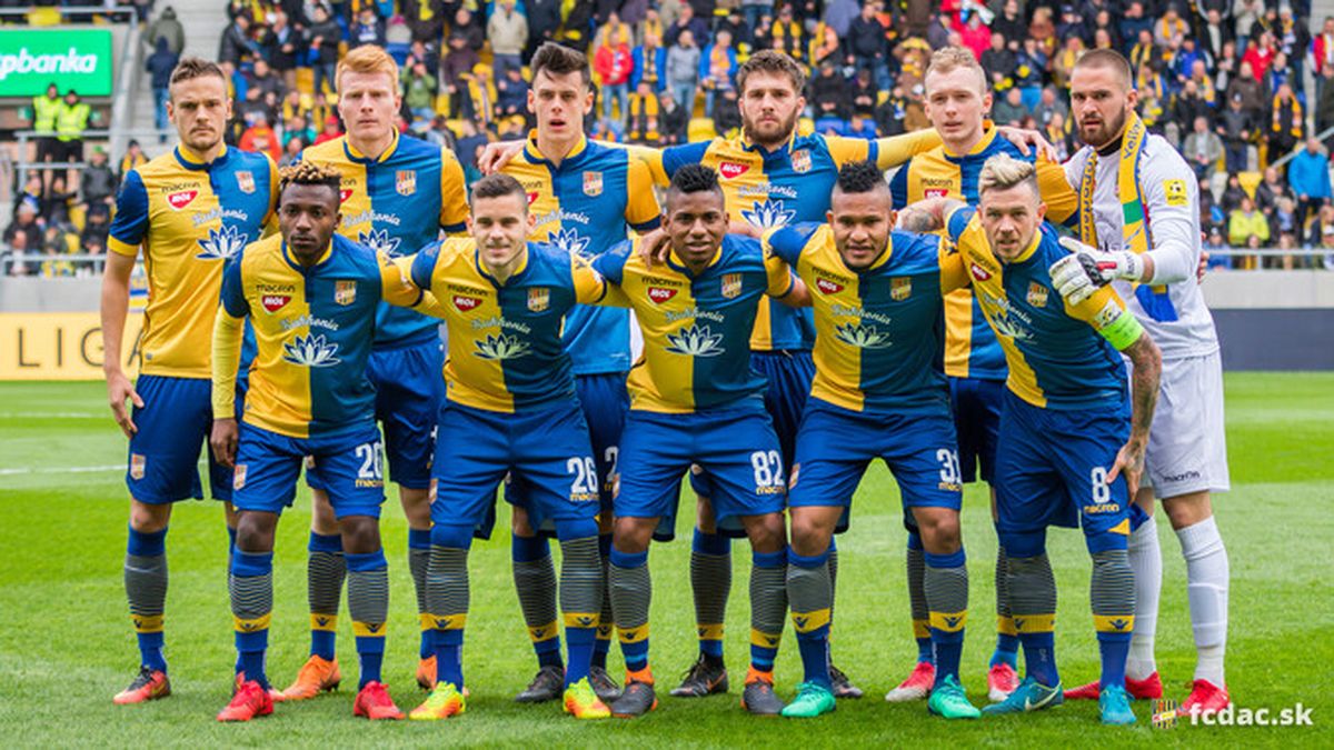 Davis y Blackman titulares en el FC DAC que derrotó al líder en Eslovaquia