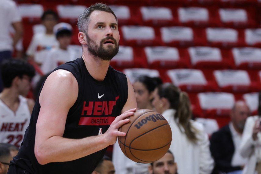 NBA: Kevin Love celebra el nacimiento de su hijo previo al Juego 5