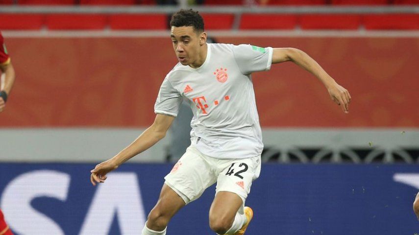 Musiala firma su primer contrato profesional con el Bayern