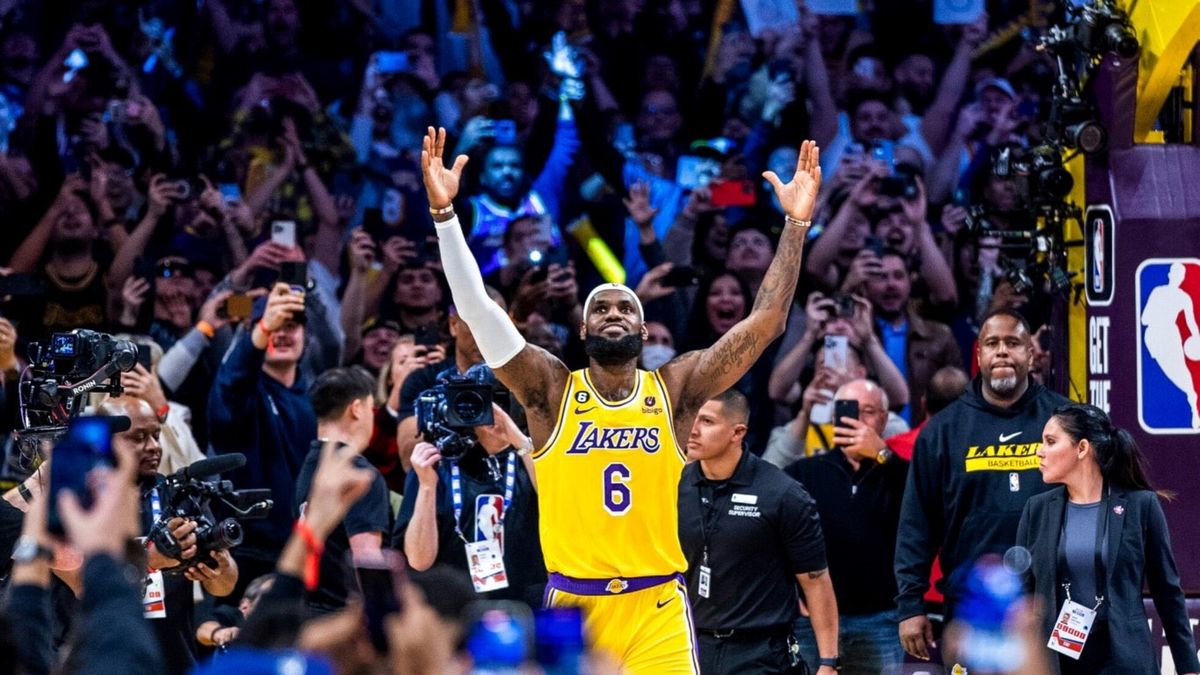 NBA: LeBron James se convierte en el máximo anotador de la historia