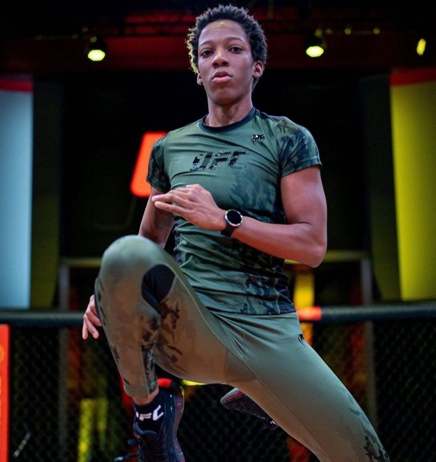 ¿Quién es La Pantera Joselyne Edwards, la panameña que compite en UFC?