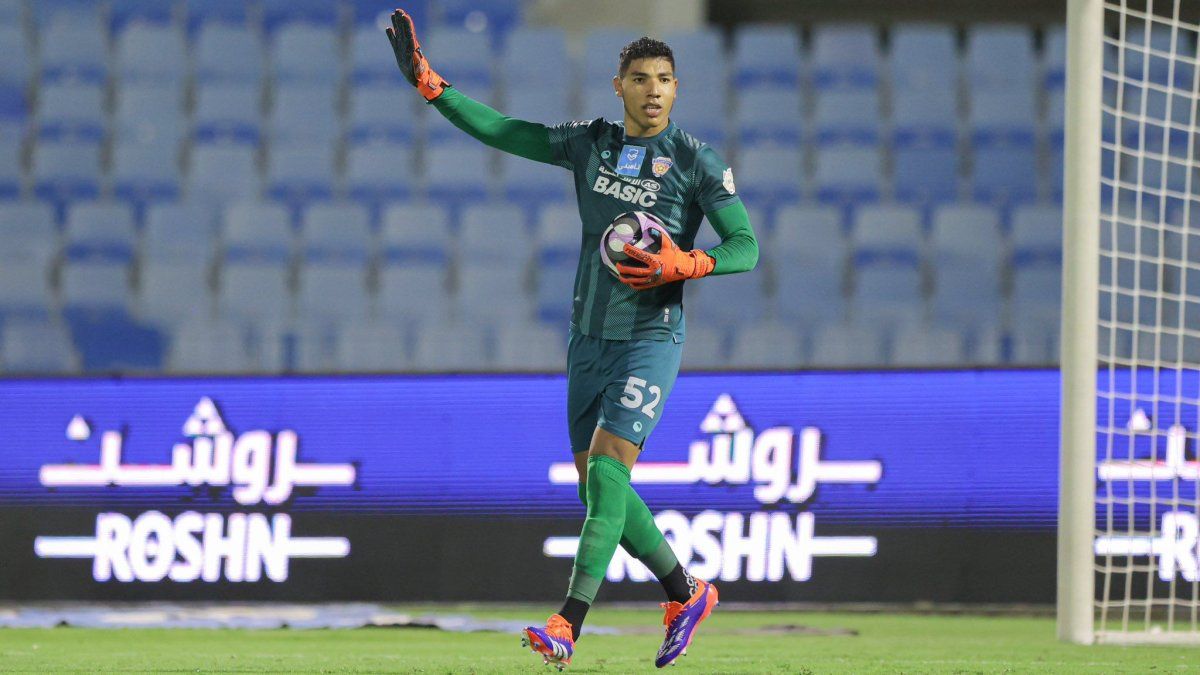 Orlando Mosquera vuelve a dejar el arco en cero para el Al Fayha