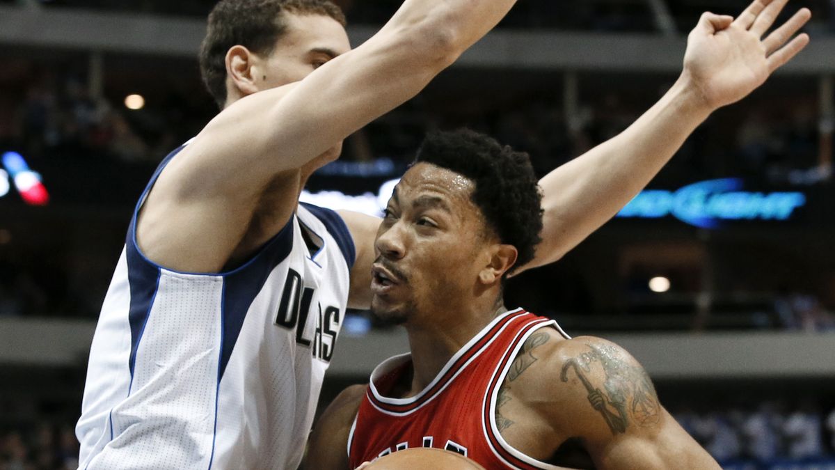 Rose y Butler comandan triunfo de Bulls en Dallas