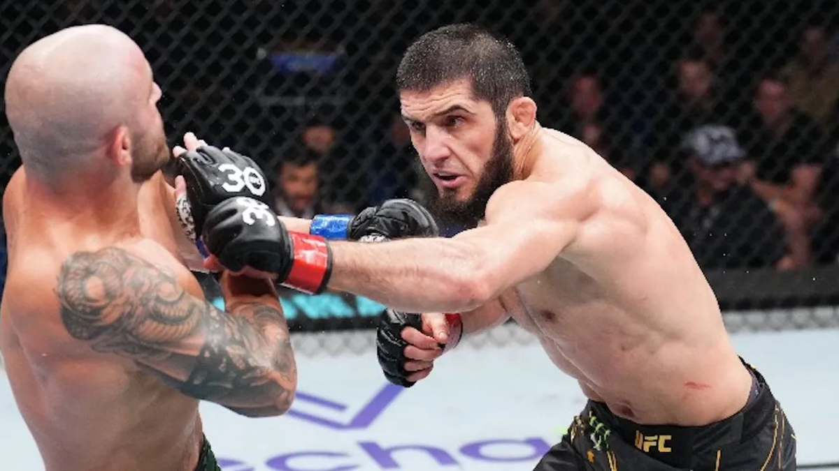 Islam Makhachev retuvo el título mundial de peso ligero de la UFC