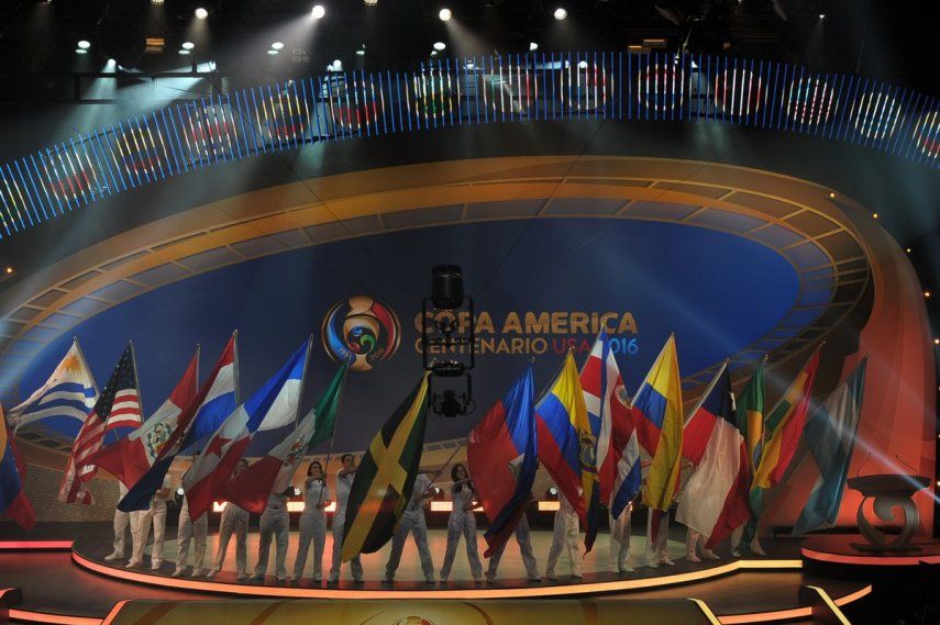 Bandera de Panamá al revés en sorteo de la CAC, la FEPAFUT reclama