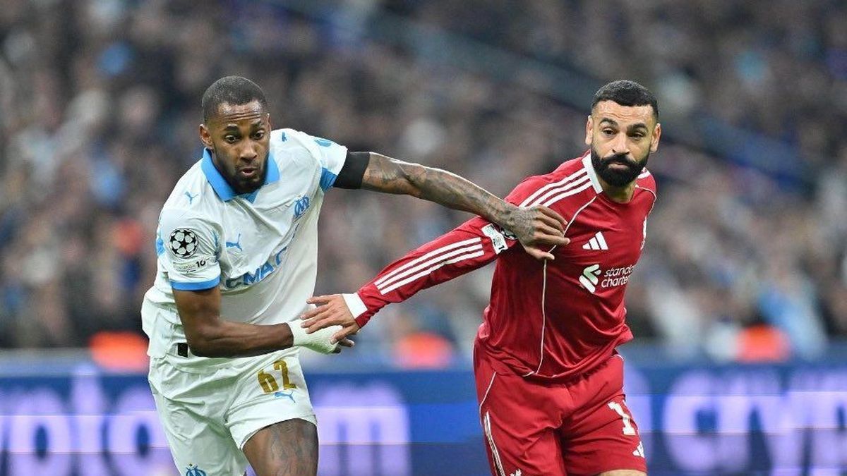 El Liverpool le gana al Olympique Marsella de Amir Murillo