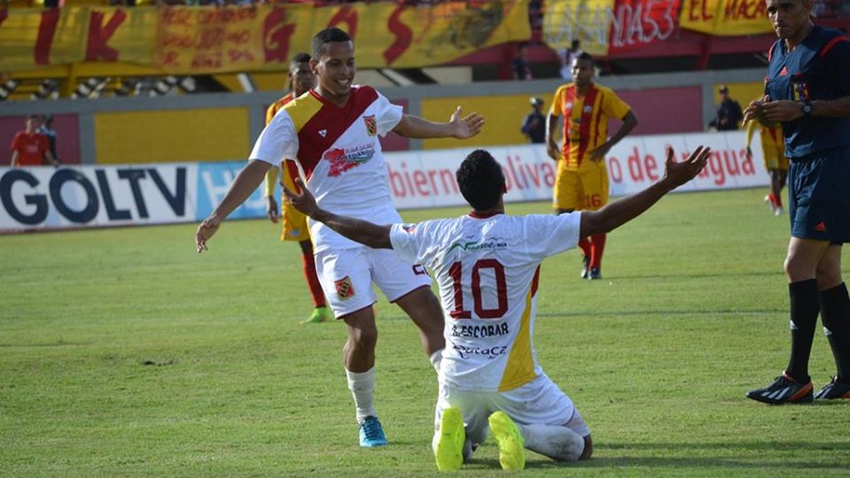 Rolando Escobar y Ricardo Buitrago con goles en el extranjero