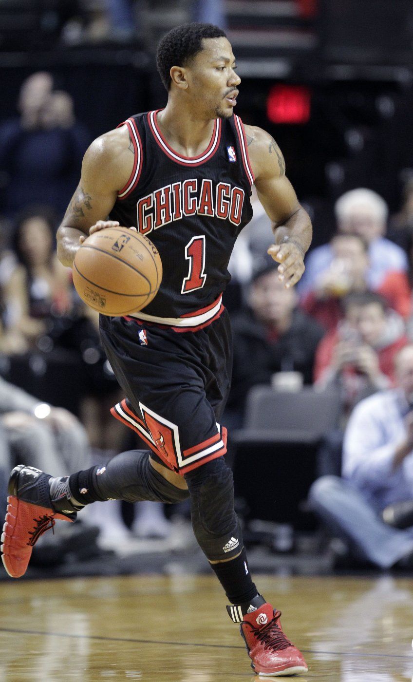 Nueva lesión de rodilla de Rose preocupa a Bulls