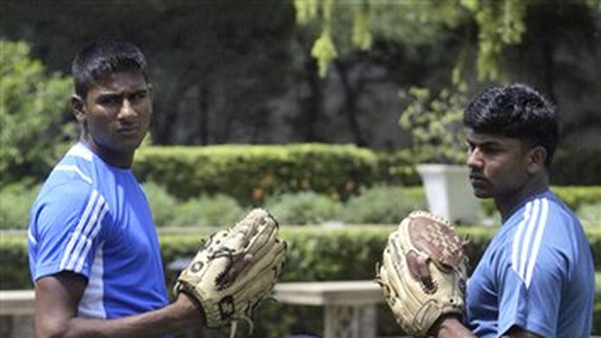 Pitchers nacidos en India listos para debutar con Piratas