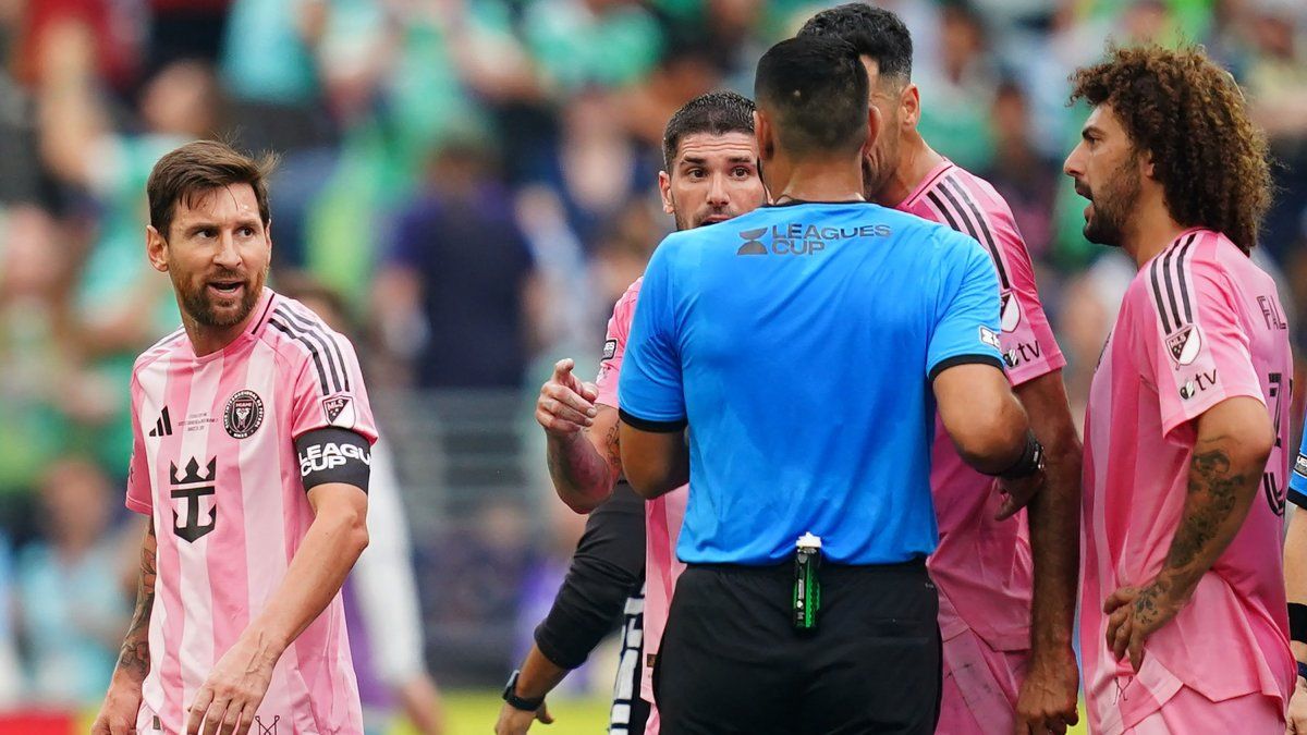 Brian Schmetzer: Nuestro equipo fue mucho mejor que Messi