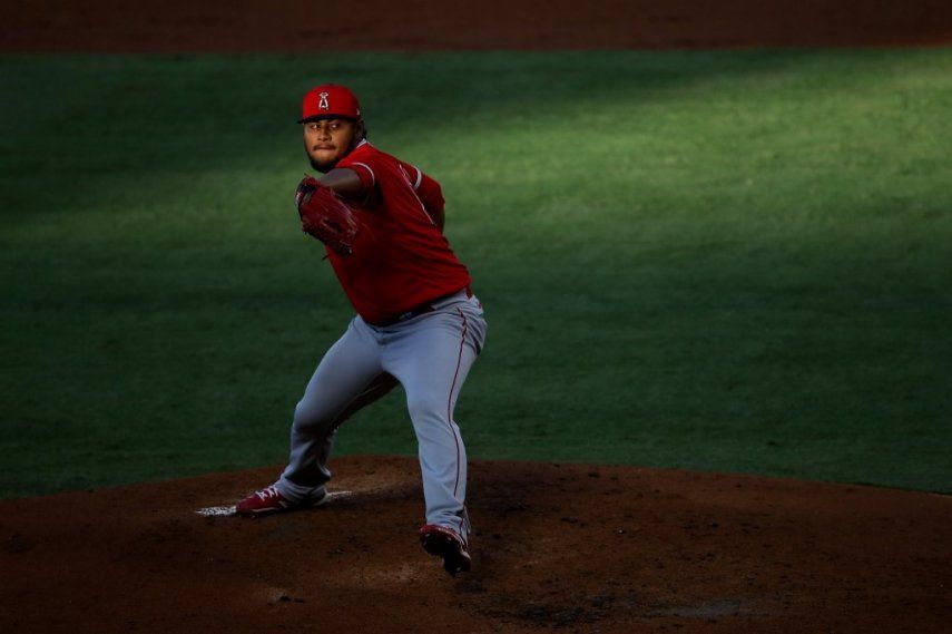 Jaime Barría tuvo acción en derrota de los Angels