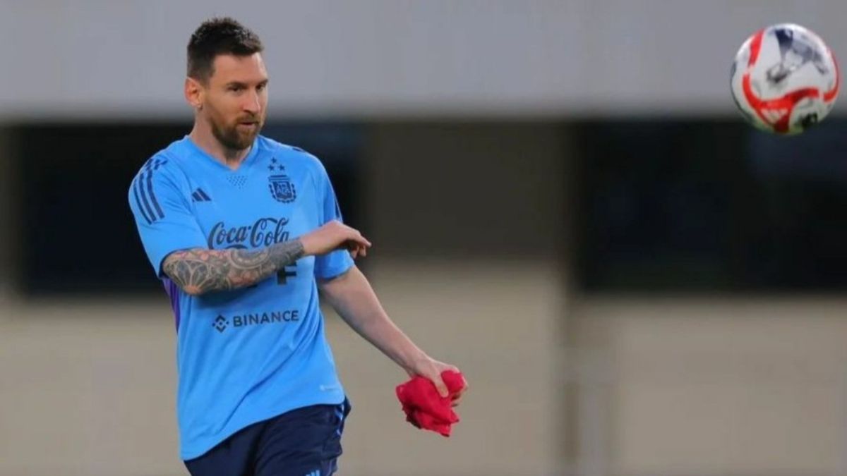 Aficionado chino cumple sueño de ver a Lionel Messi a cualquier precio