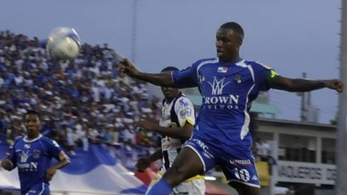 San Francisco confirma a Papi Rodríguez como su nuevo delantero