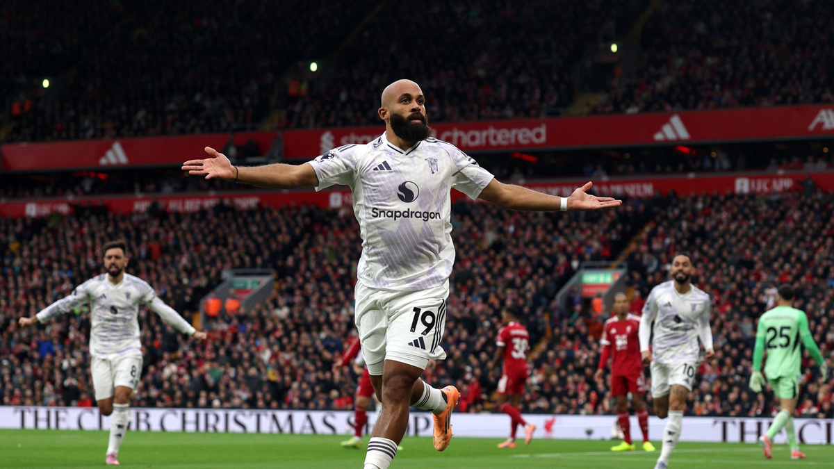 Premier League: Manchester United sorprendió al Liverpool en Anfield