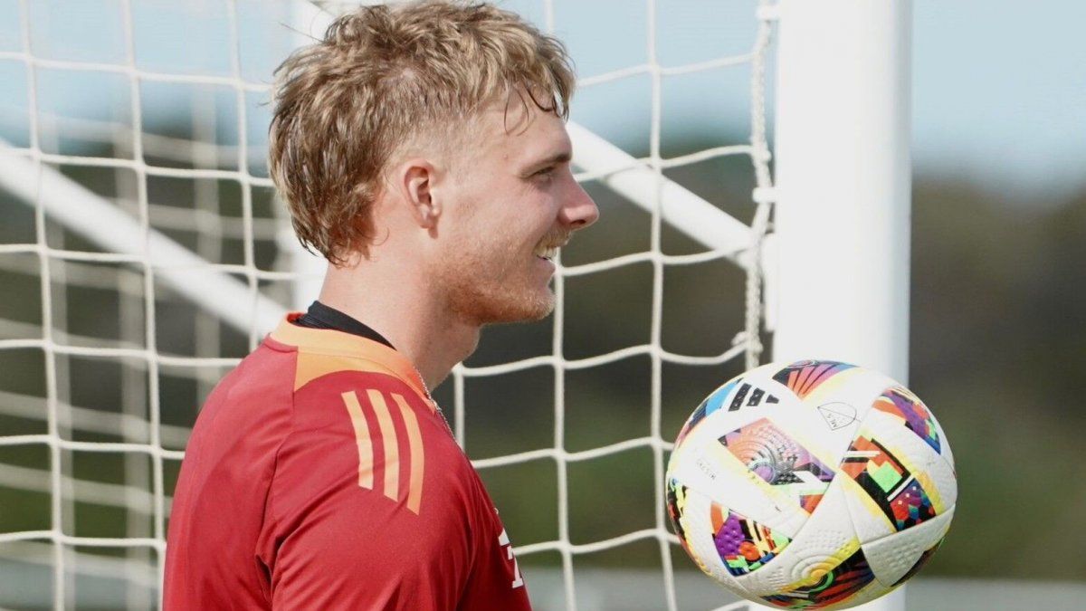 John Gunn: No soy Neuer, pero quiero ser así, estoy jugando un poco como él