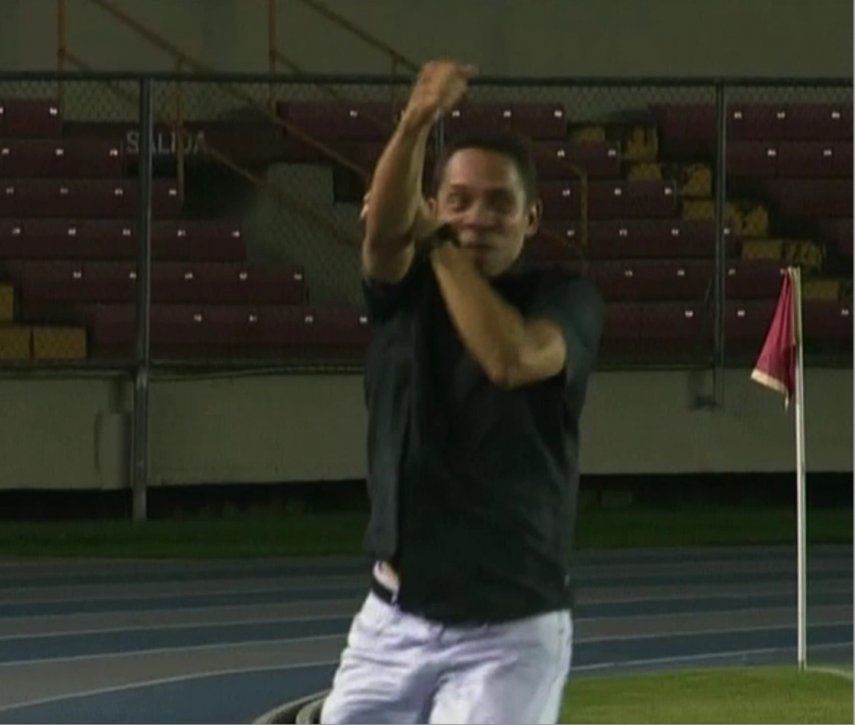 Sancionan a Mike Stump con 5 partidos y multa económica