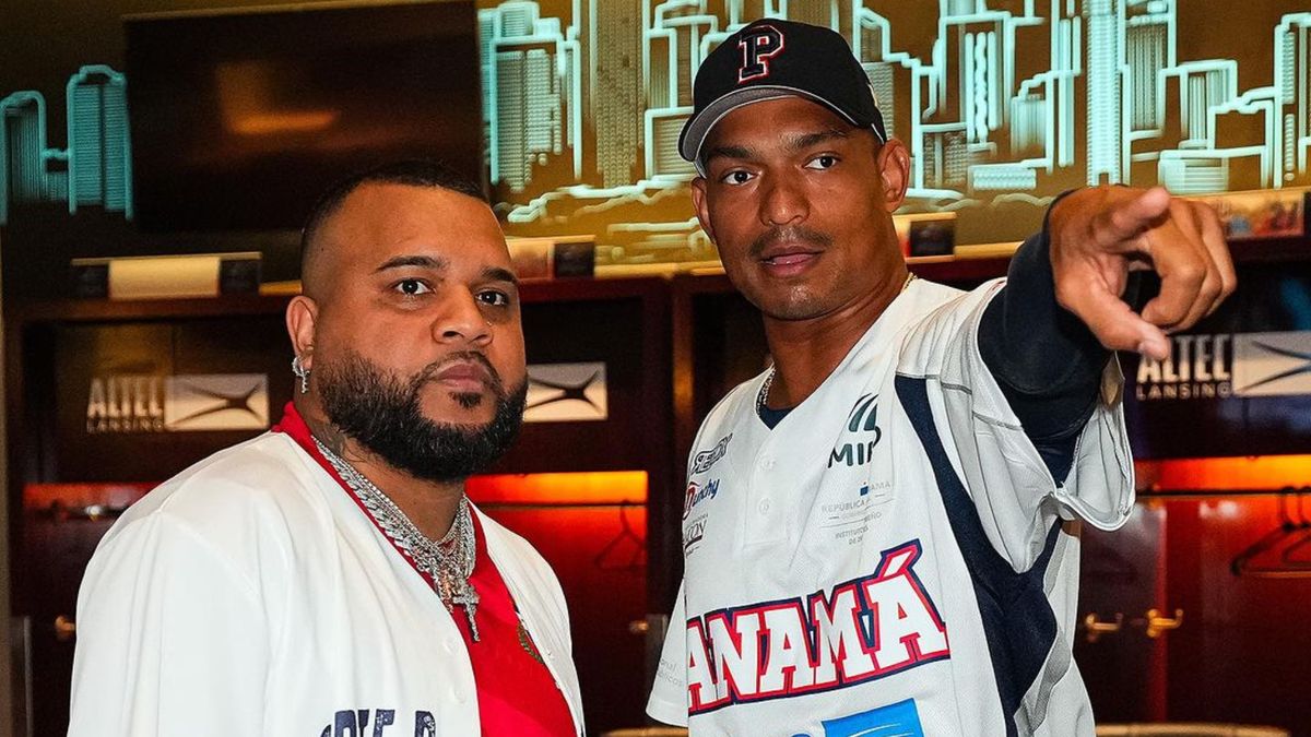 Serie del Caribe 2024: Dímelo Flow realizó lanzamiento de honor