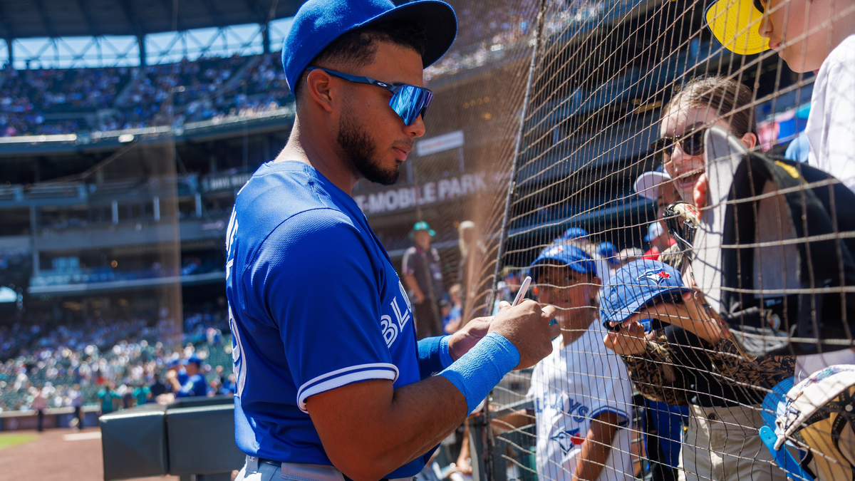 MLB: Leonardo Jiménez conectó su primer imparable en las Grandes Ligas