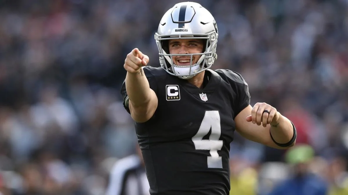 NFL: Derek Carr es el nuevo quarterback de New Orleans Saints