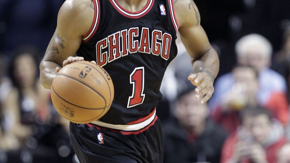 Nueva lesión de rodilla de Rose preocupa a Bulls