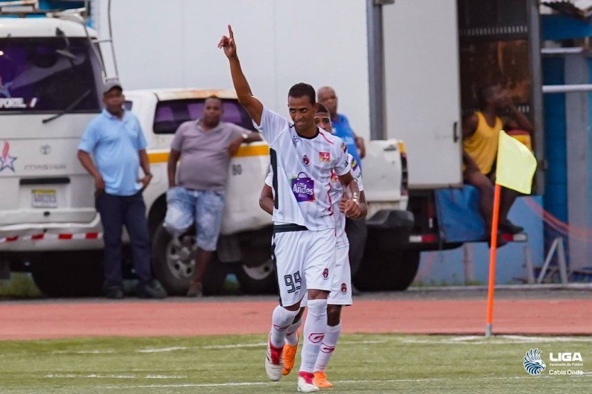 Rolando Escobar volvió a marcar 8 años después en LPF