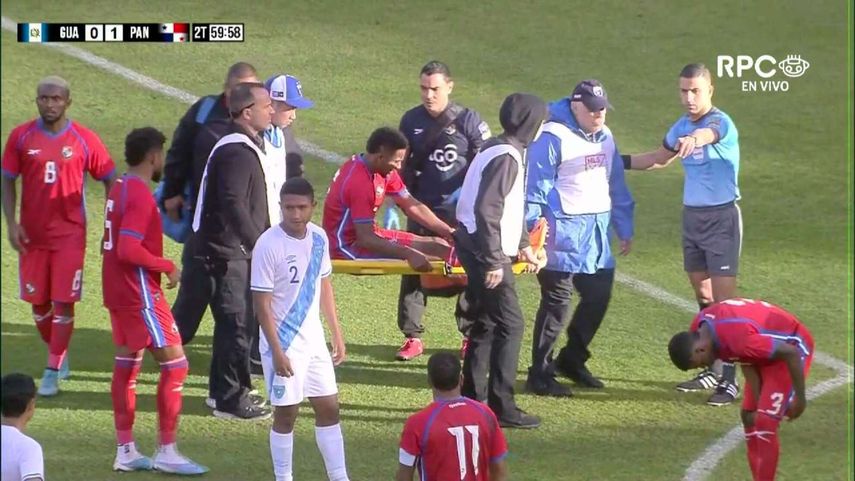 Reyniel Perdomo se lesiona en el Guatemala vs Panamá