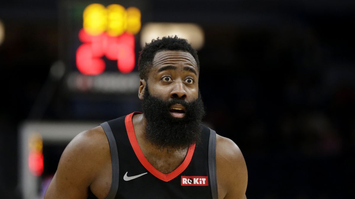 Harden anota 49, Rockets superan 125-105 a Twolves