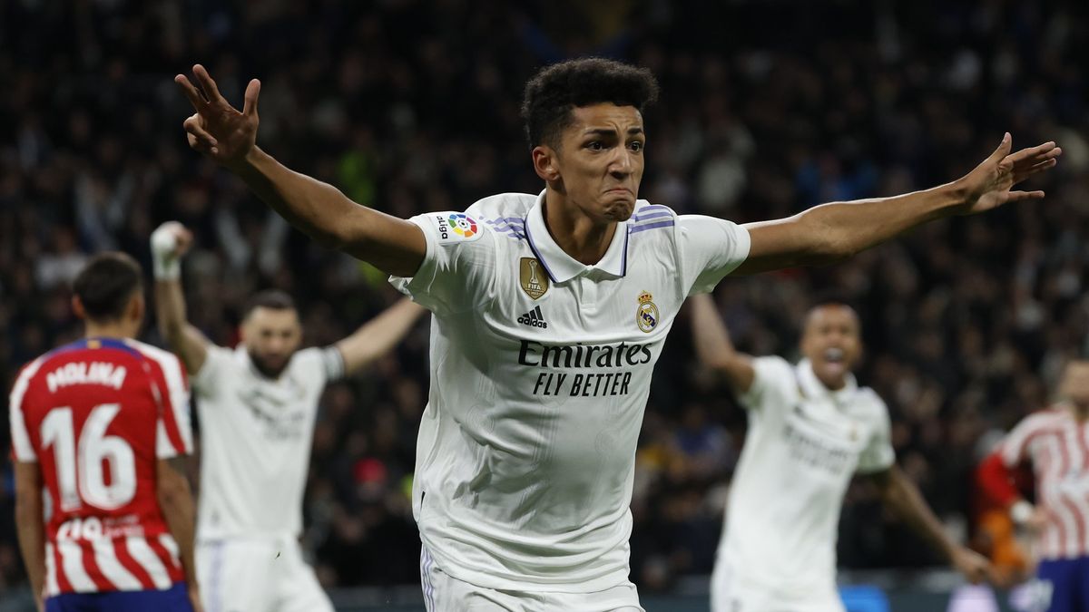 Álvaro Rodríguez marca su primer gol con el Real Madrid
