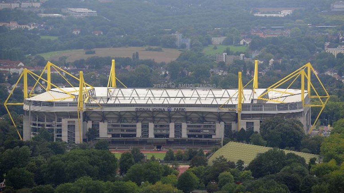 Encuentran bomba de la Segunda Guerra Mundial en estadio del Dortmund
