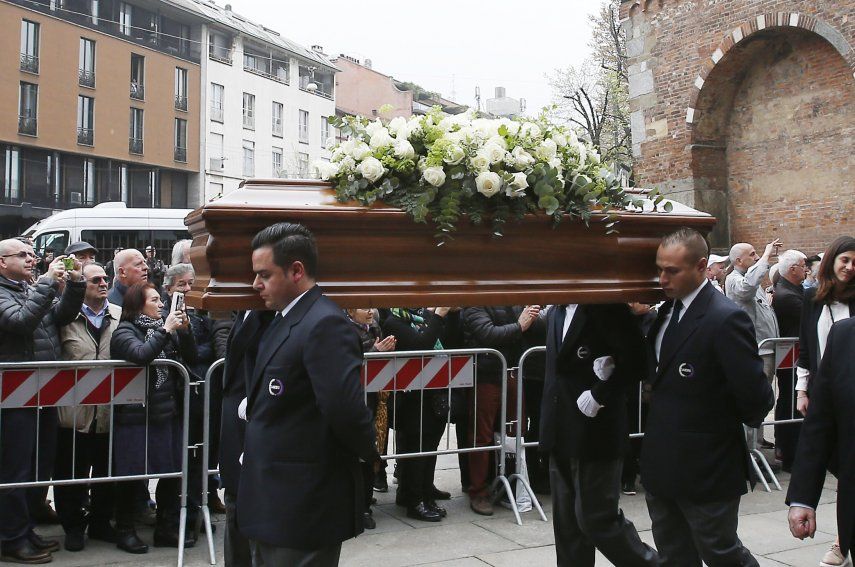 Leyendas Del Milan Recuerdan A Cesare Maldini En Funeral