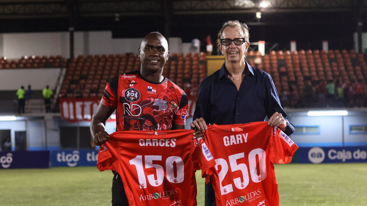 LPF: San Francisco rindió homenaje a Gary Stempel y José Luis Garcés LPF: San Francisco rindió homenaje a Gary Stempel y José Luis Garcés