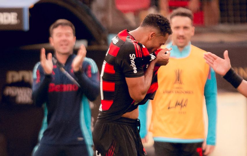 Danilo se convierte en el primer jugador en ganar dos veces Champions League y Copa Libertadores