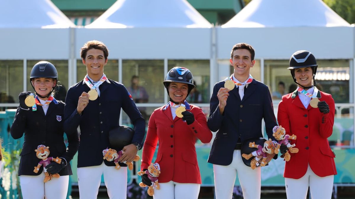 Marissa Thompson con una medalla histórica para Panamá