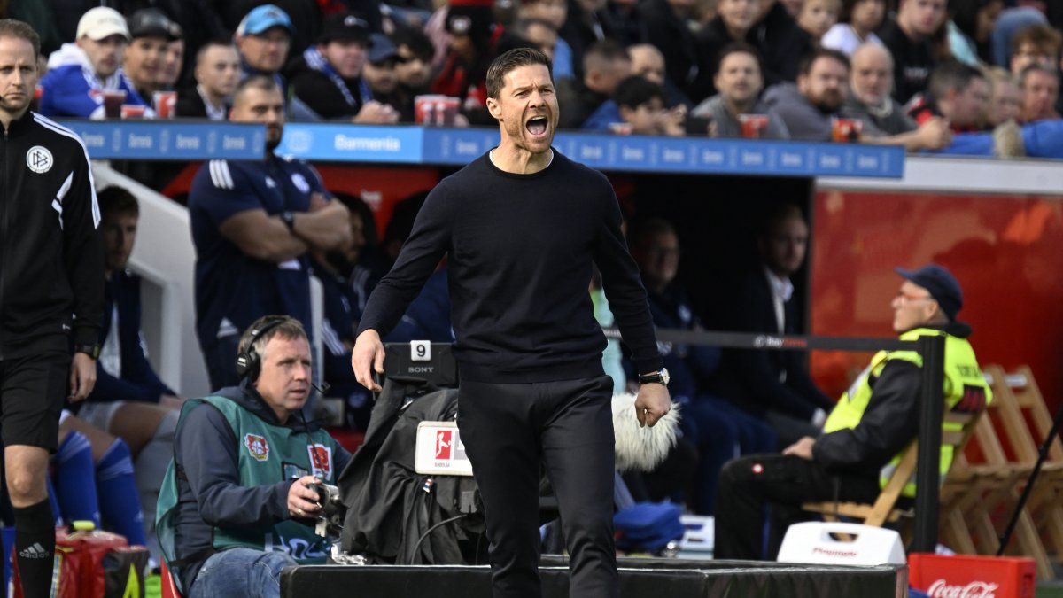 Xabi Alonso se estrena con goleada del Bayer Leverkusen