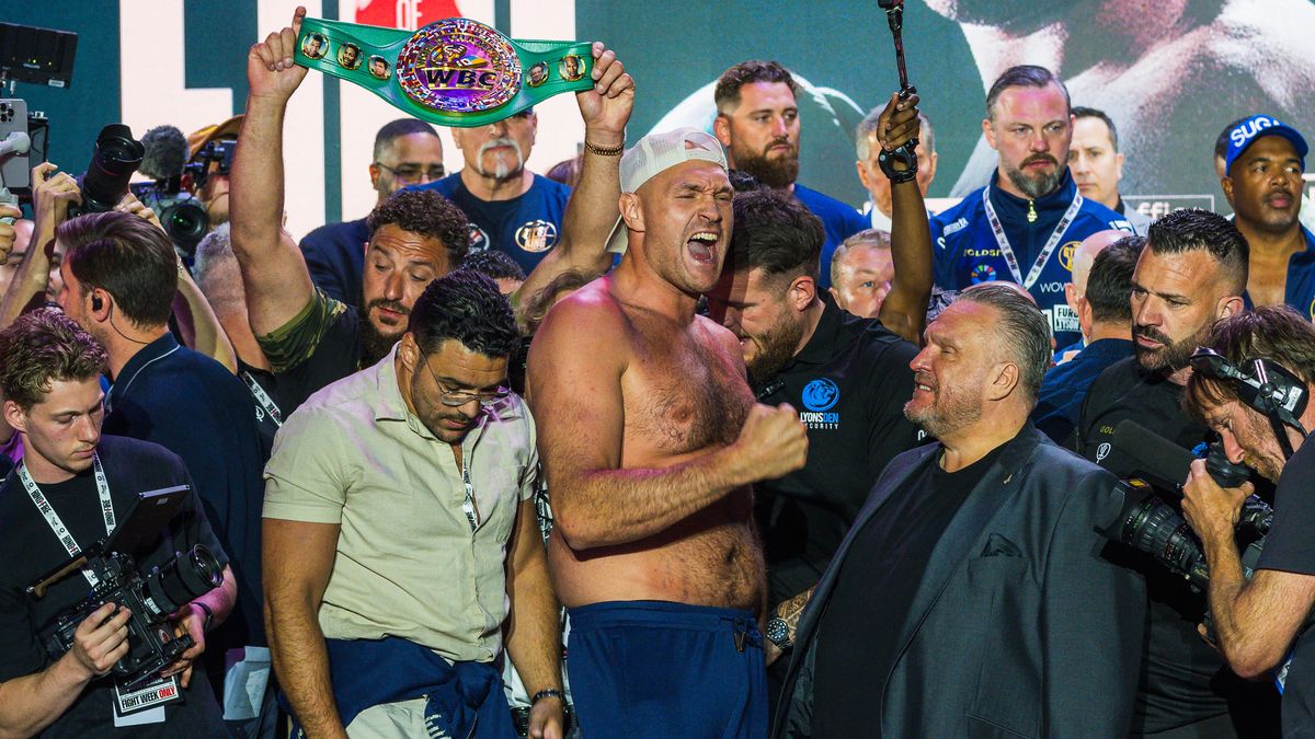 Tyson Fury amenazó a Oleksandr Usyk previo al combate en Riad