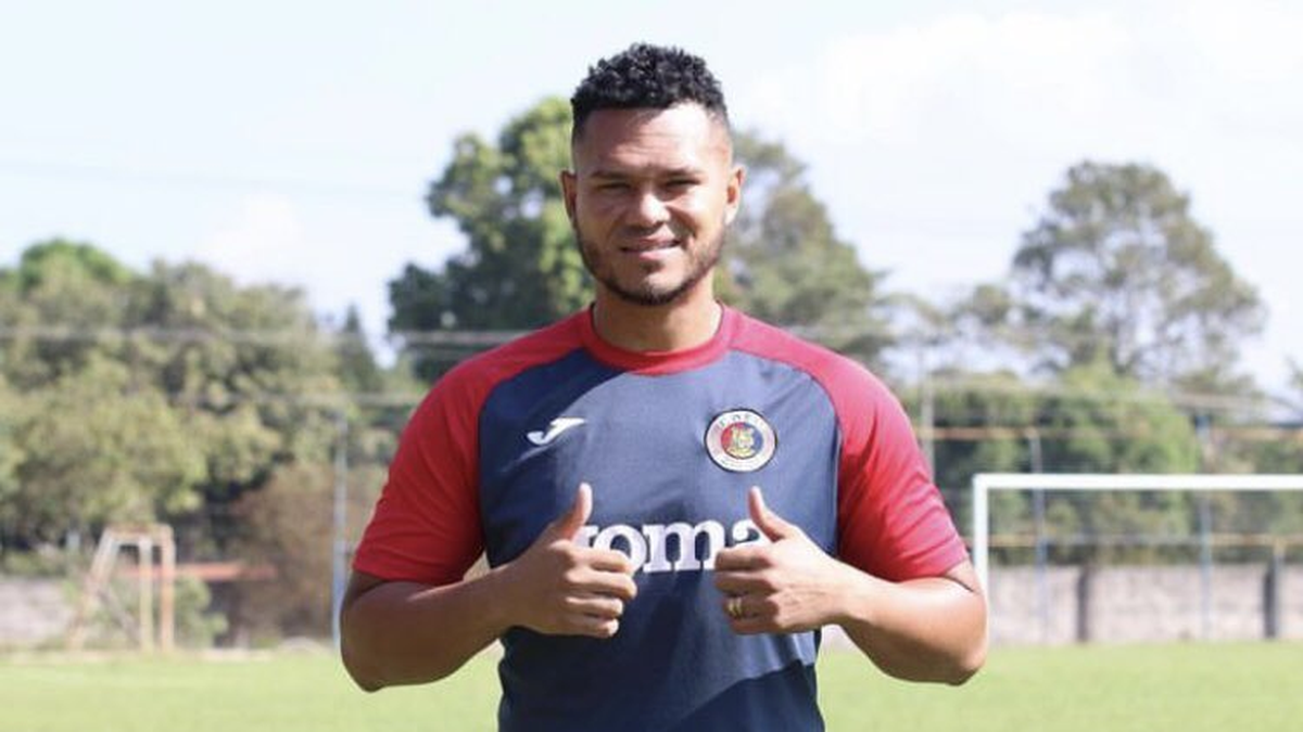 Rolando Blackburn se estrena como goleador en el CD FAS