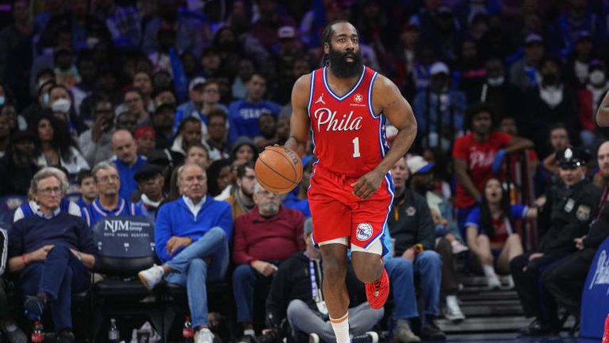 NBA: James Harden se perdería un mes por lesión