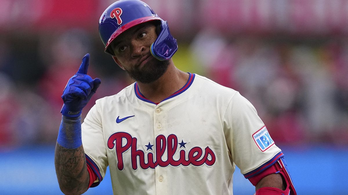 MLB: Edmundo Sosa con gran acción ofensiva en triunfo ante Dodgers
