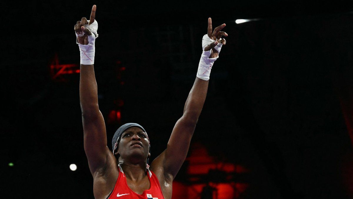 París 2024: Atheyna Bylon hace historia en ser la primera mujer en ...