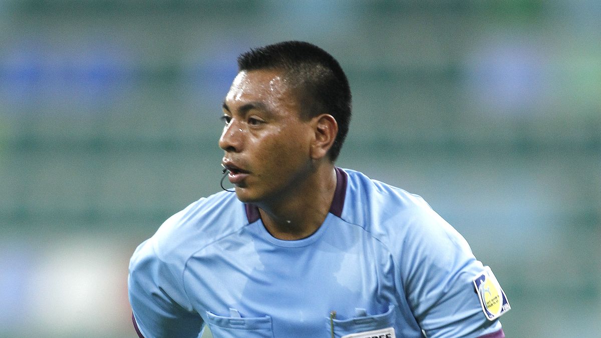 Walter López será el árbitro del Panamá vs Costa Rica en el Rommel