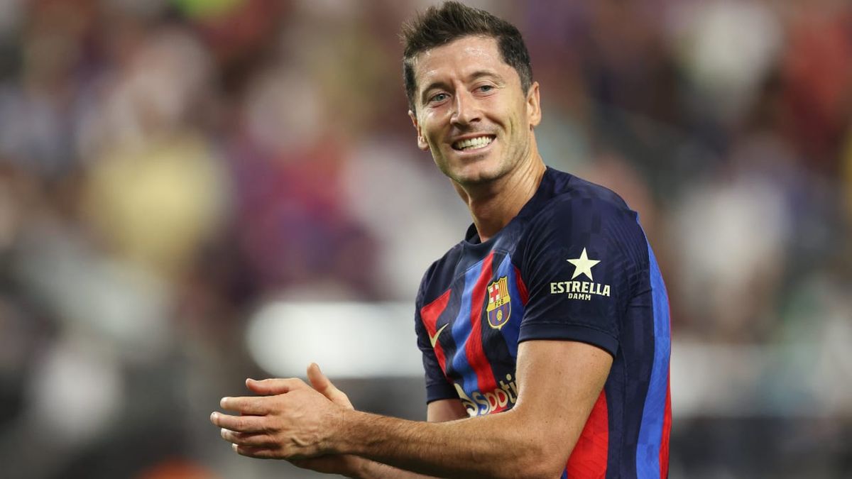 Lewandowski titular en el primer once de Xavi en la nueva temporada de ...