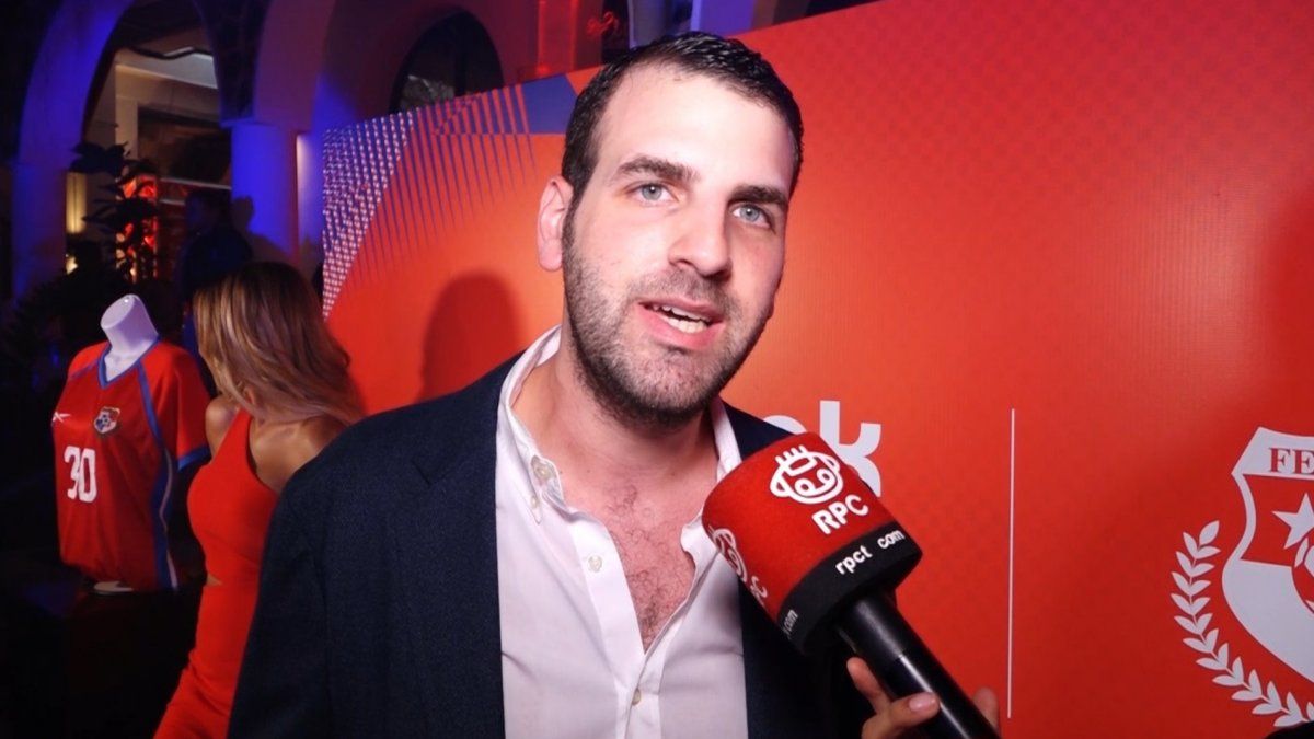 Mark Yohros: Estamos contentos de darles un precio atractivo