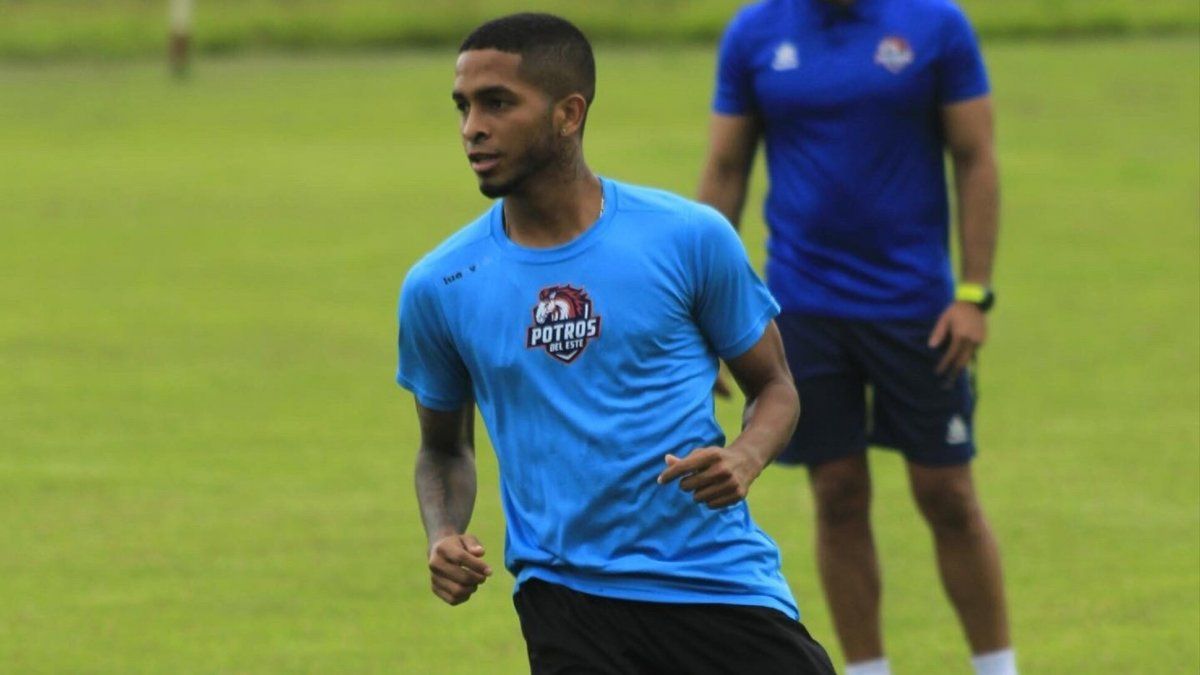 LPF: César Yanis anota en su primer partido del Clausura 2022