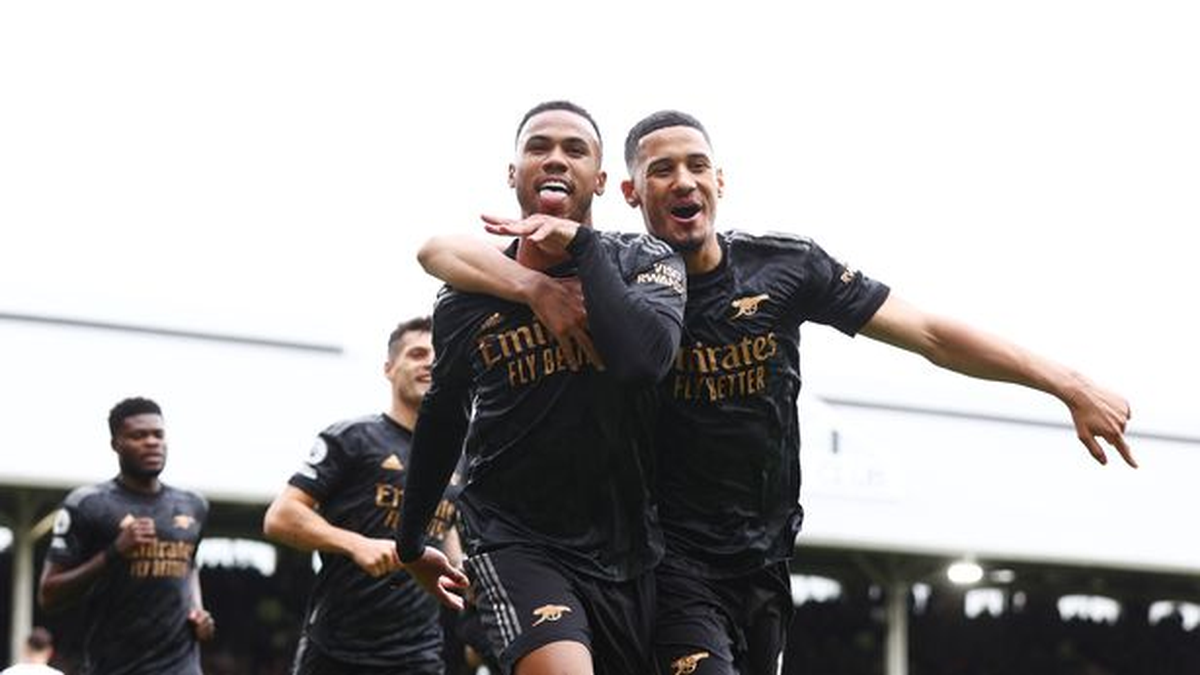 El Arsenal golea al Fulham y consolida su liderato en la Premier League