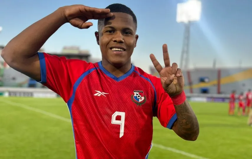 Selección de Panamá: Kahiser Lenis debuta de forma oficial