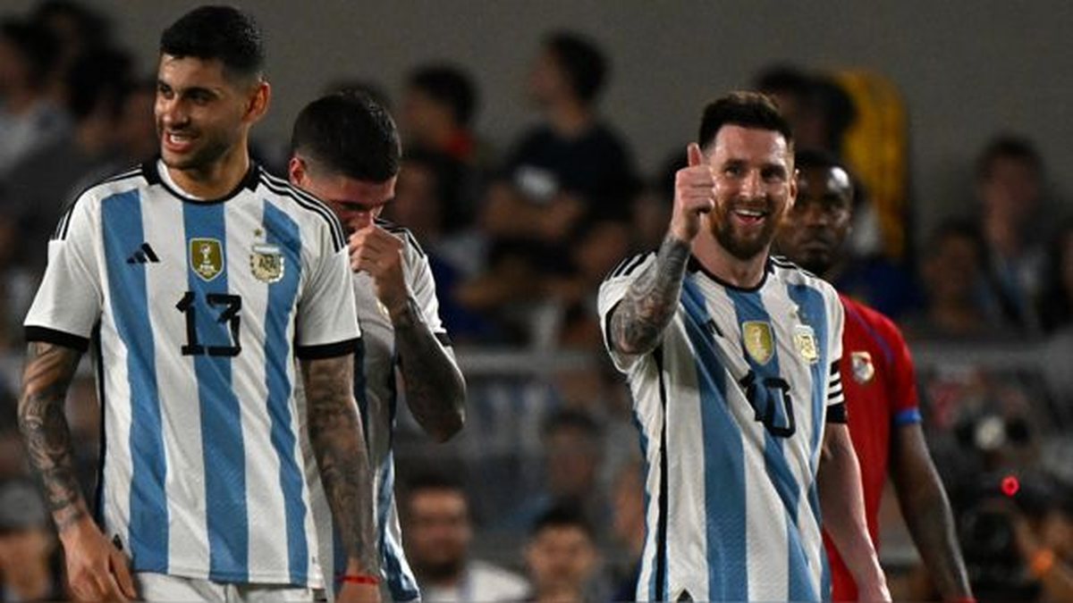Lionel Messi anota su gol 800 a nivel profesional contra Panamá