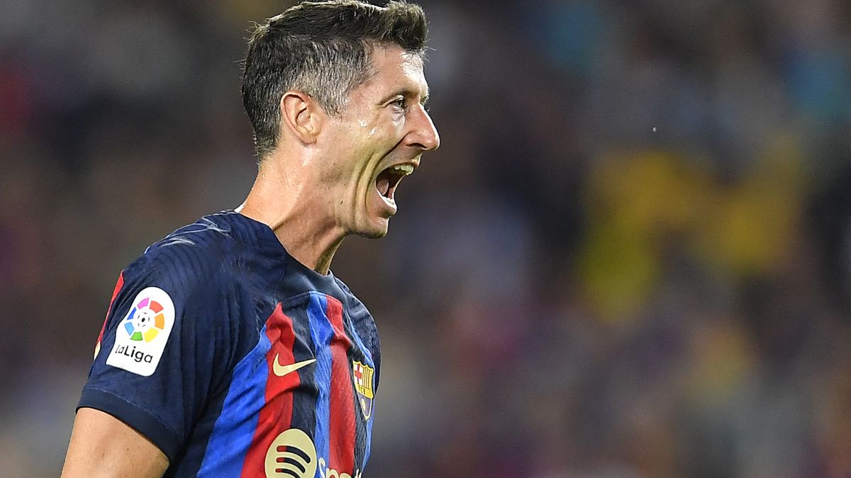 Robert Lewandowski anota su primer gol con el Barcelona